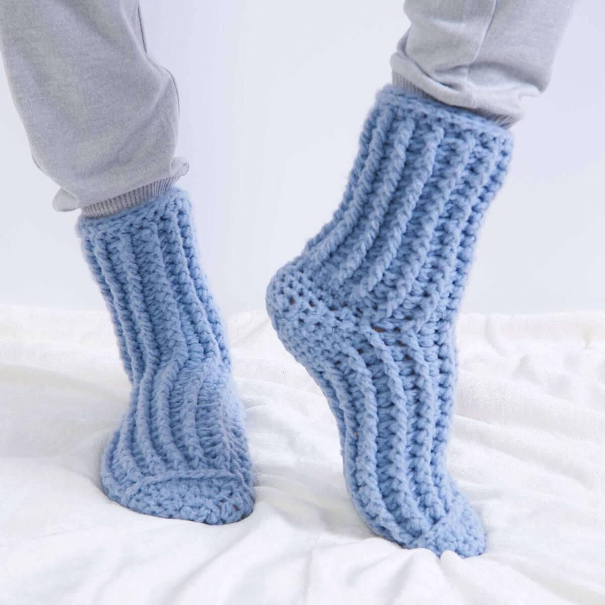 25 Free and Easy Crochet Sock Patterns | Yarns and Crafts