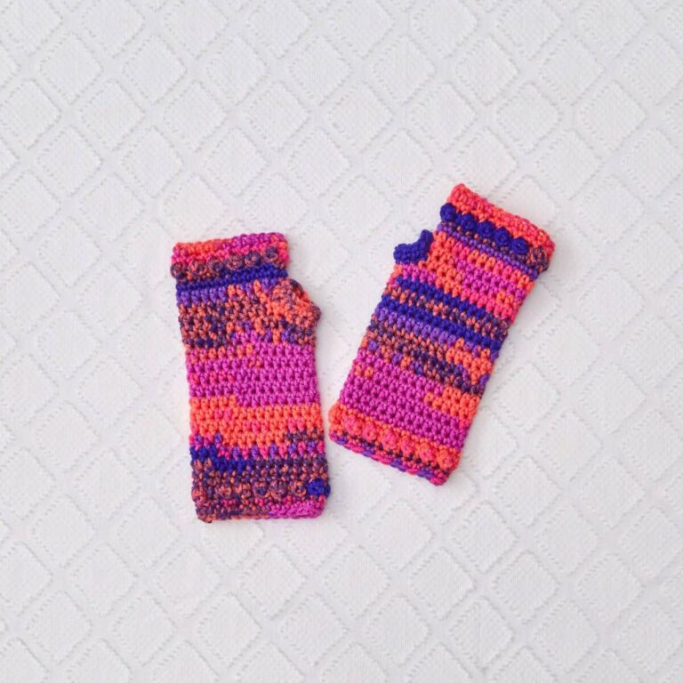 27 Free and Easy Crochet Mitten Patterns | Yarns and Crafts