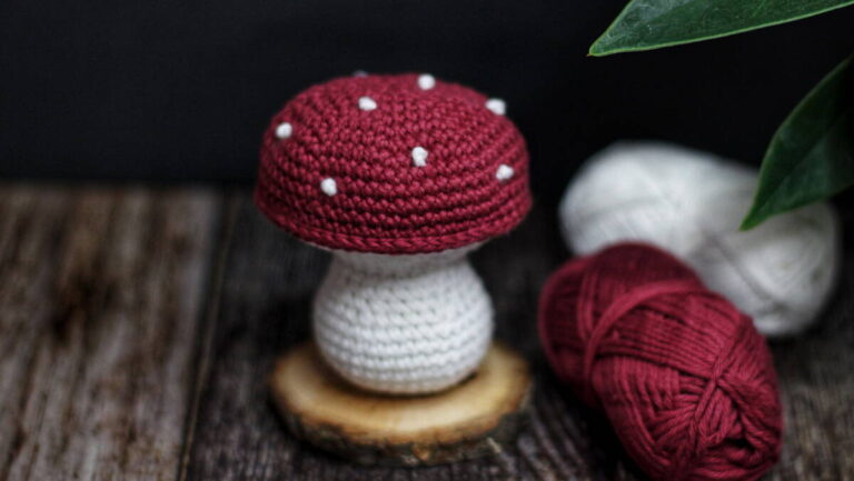 25 Free and Easy Crochet Mushroom Patterns | Yarns and Crafts