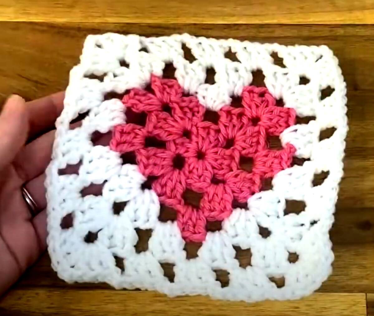 27 Free and Easy Crochet Granny Square Heart Patterns | Yarns and Crafts
