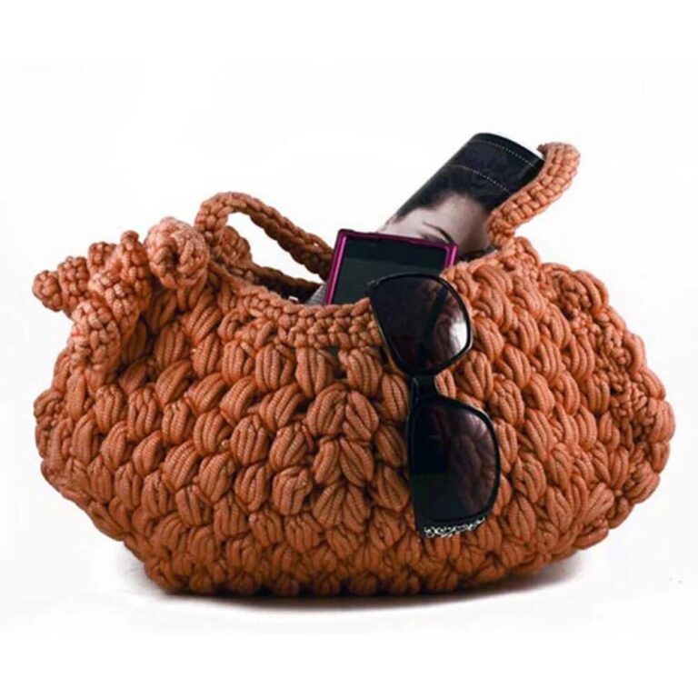 25 Free and Easy Crochet Purse Patterns | Yarns and Crafts