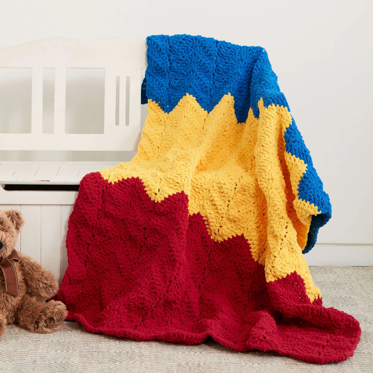 27 Free and Easy Crochet Chunky Blanket Patterns | Yarns and Crafts