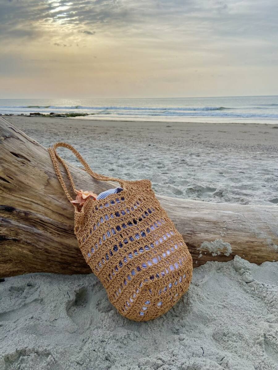 25 Free and Easy Crochet Beach Tote Bag Patterns | Yarns and Crafts