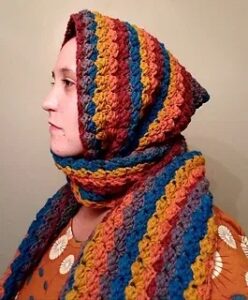 27 Free and Easy Crochet Hooded Scarf Patterns | Yarns and Crafts