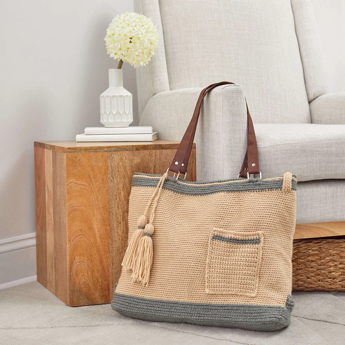 27 Free and Easy Crochet Large Bag Patterns | Yarns and Crafts