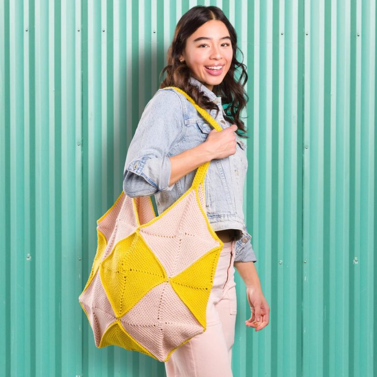 27 Free and Easy Crochet Large Bag Patterns | Yarns and Crafts