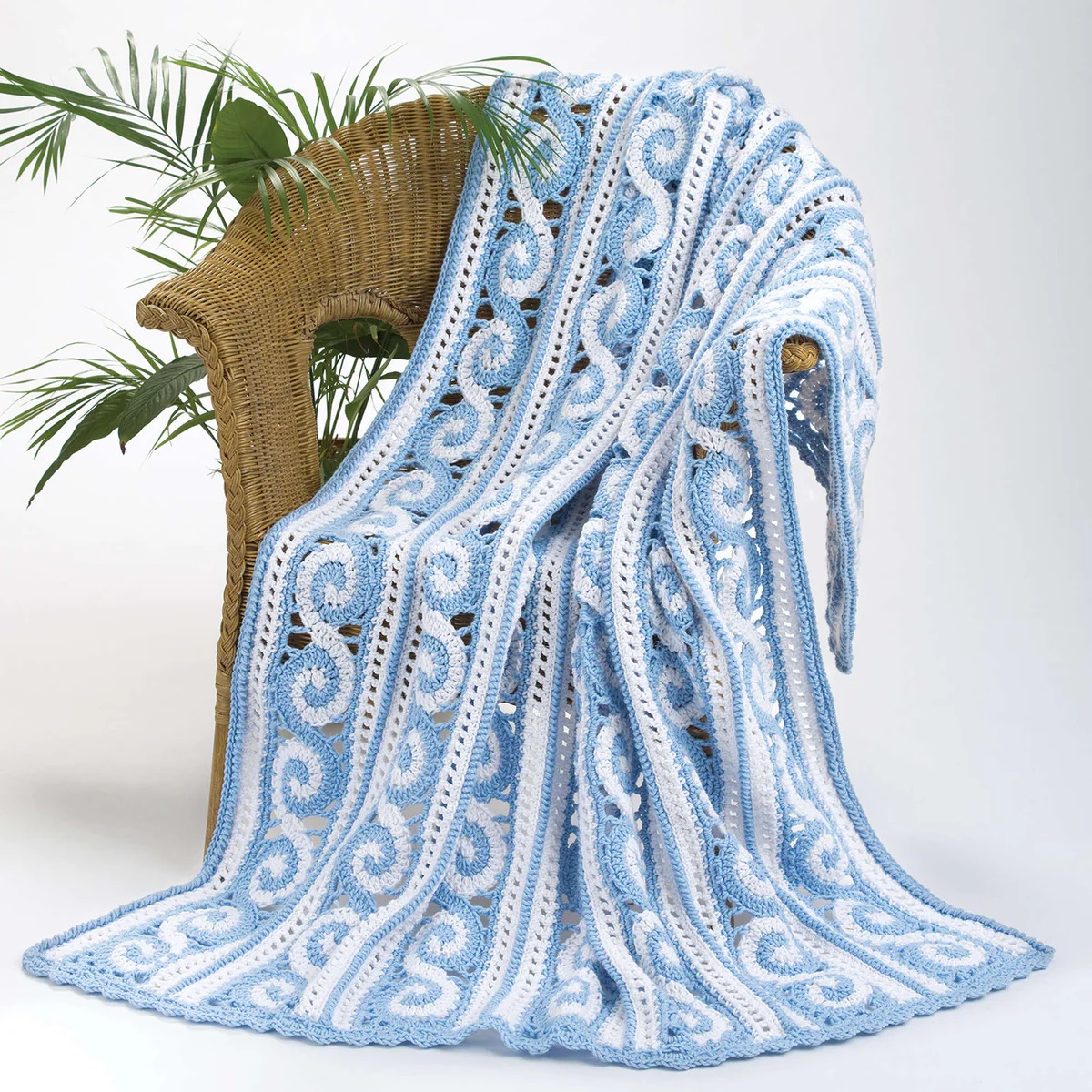 25 Free and Easy Crochet Throw Blanket Patterns | Yarns and Crafts
