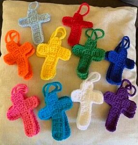 27 Free & Easy Crochet Cross Patterns | Yarns and Crafts