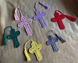 27 Free & Easy Crochet Cross Patterns | Yarns and Crafts