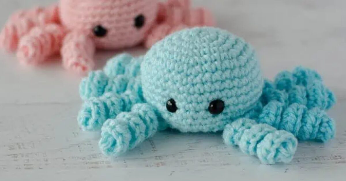 15 Free and Easy No-Sew Amigurumi Crochet Spider Patterns | Yarns and ...