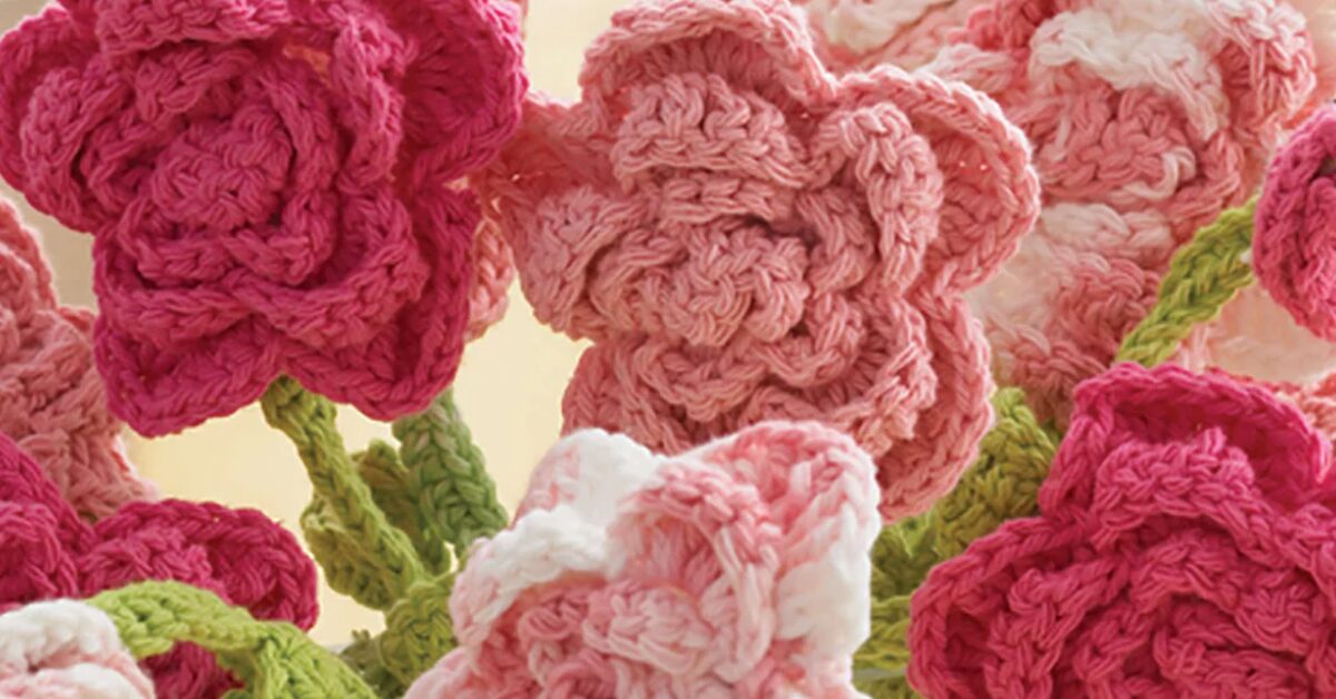 25 Free and Easy Crochet Rose Patterns | Yarns and Crafts
