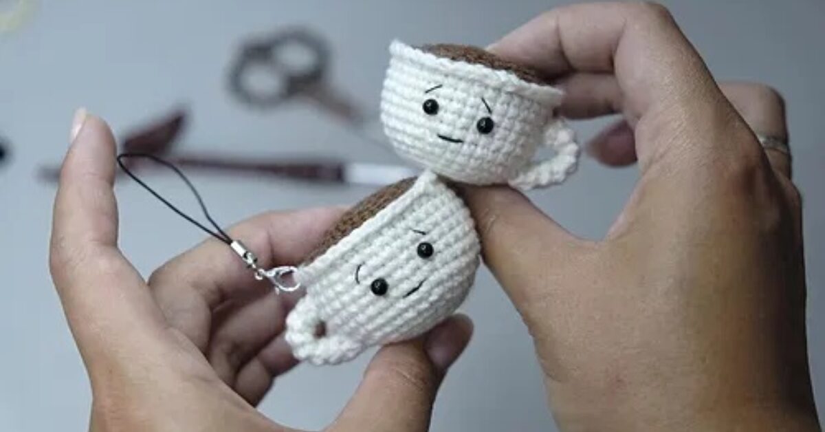 47 Free and Easy Crochet Keychain Patterns | Yarns and Crafts
