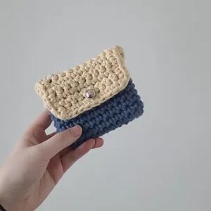 27 Free & Easy Crochet Wallet Patterns | Yarns and Crafts