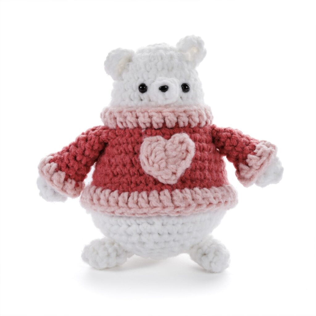 25 Free & Easy Crochet Bear Patterns | Yarns and Crafts