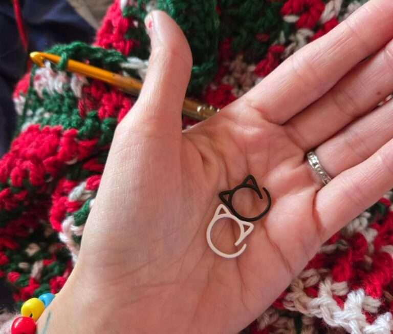 27 Free and Easy Crochet Mitten Patterns | Yarns and Crafts